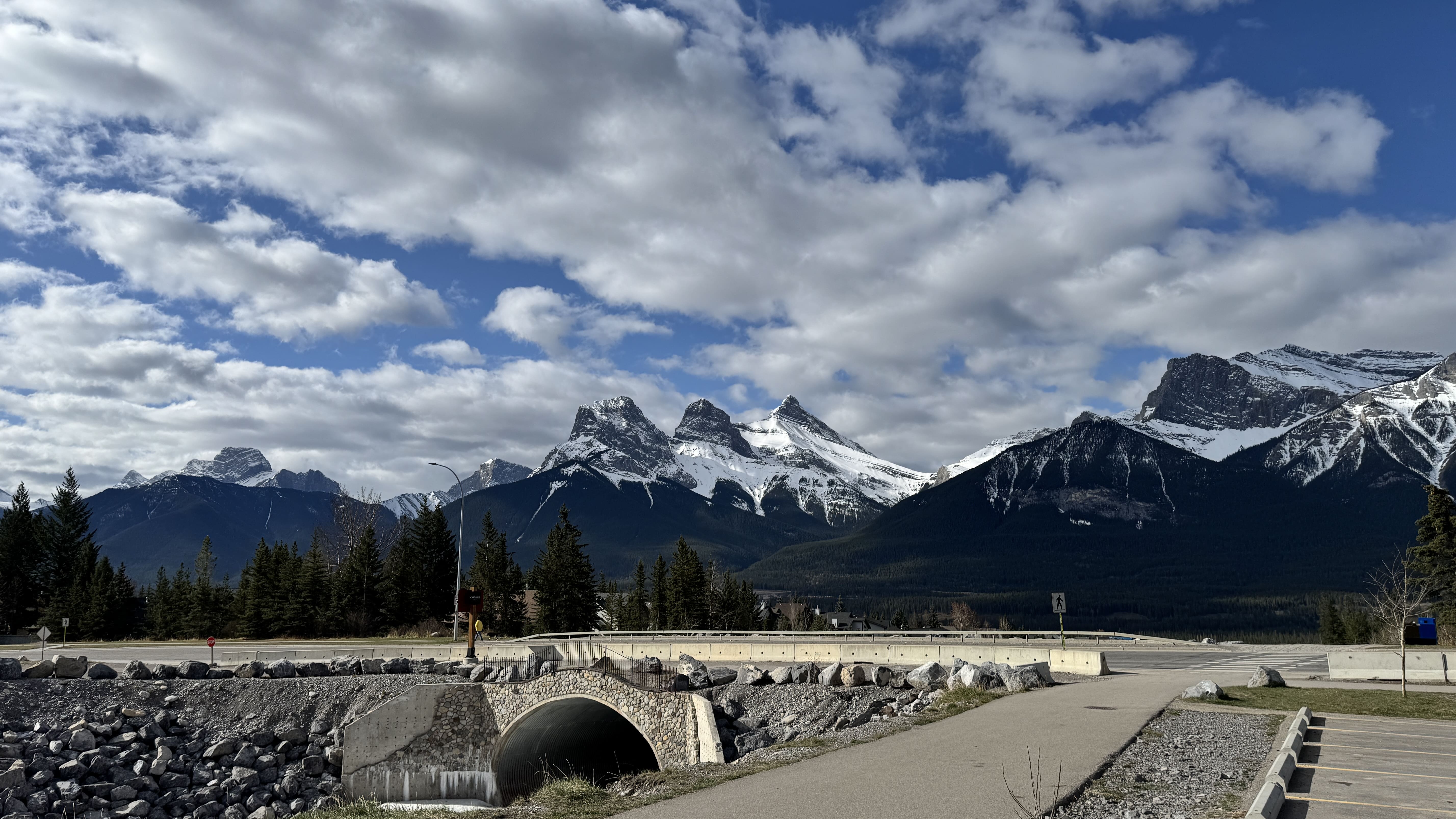12 Canmore Easy Hikes and Trails for Everyone