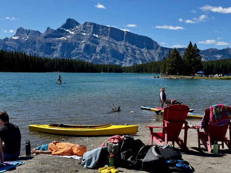 Two Jack Lake・Complete Guide to spend a day - MEpic Adventure